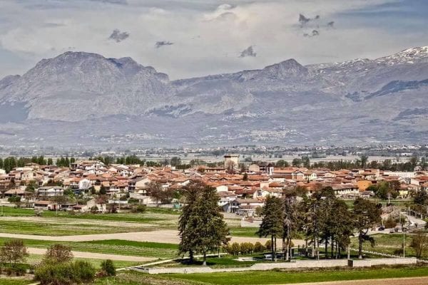 Ortucchio era una piccola isola all'estremità sud orientale del lago ...